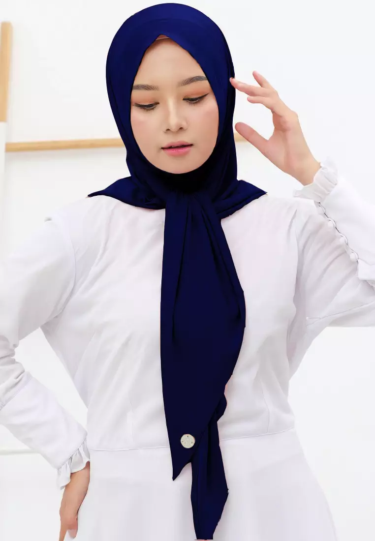 Jual San Marco Jilbab Wanita Instan Curve Hijab Navy Original 2024 | ZALORA Indonesia