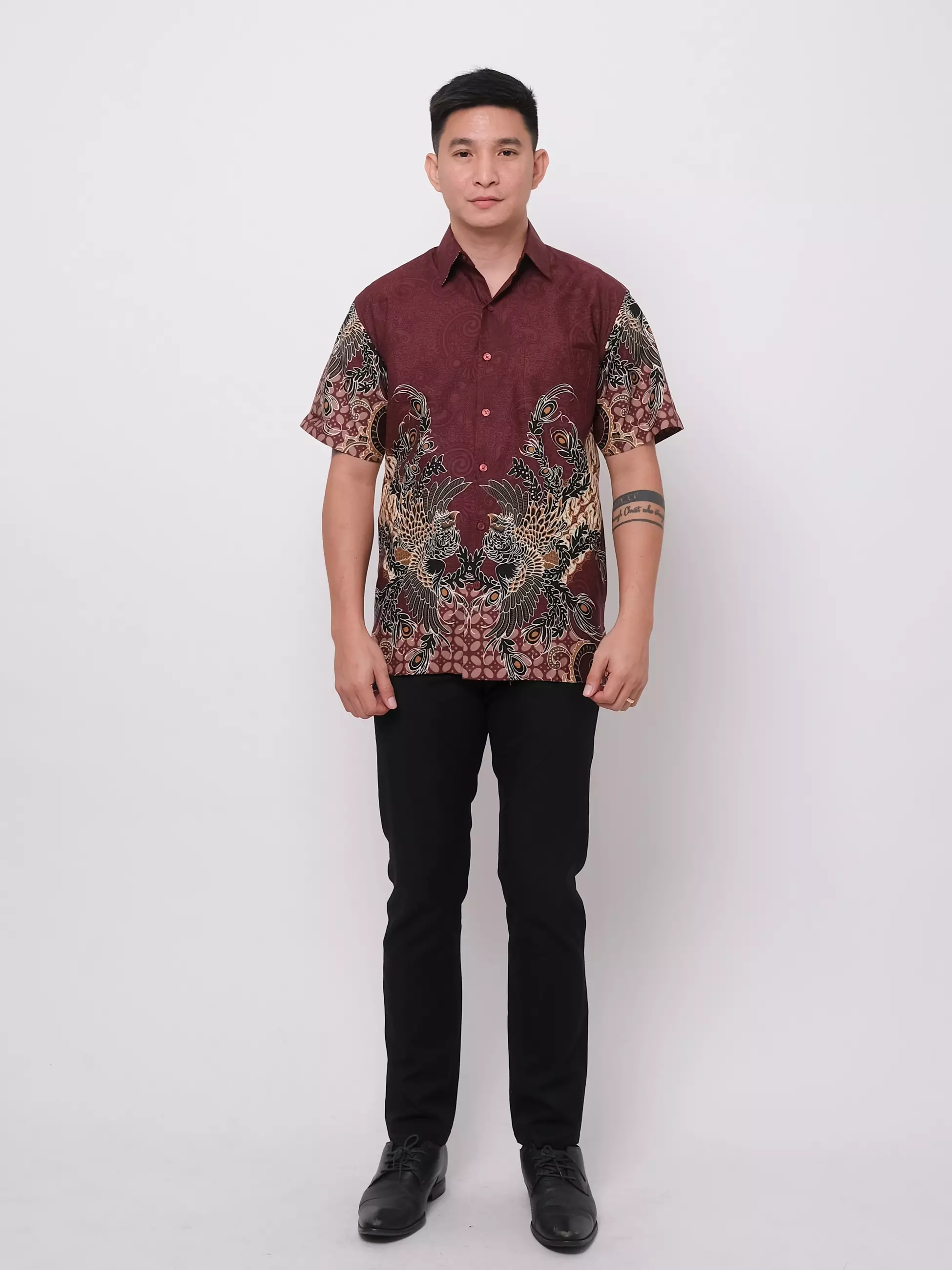 Jual Andre Michel Andre Michel Kemeja Batik Lengan Pendek Maroon 16768 ...