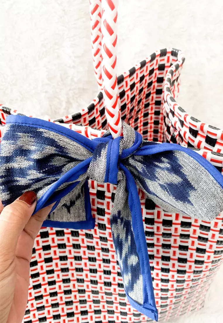 Jual INA PRIYONO AZALINA Tas Anyam Jumbo Mix Red White Black by Ina ...