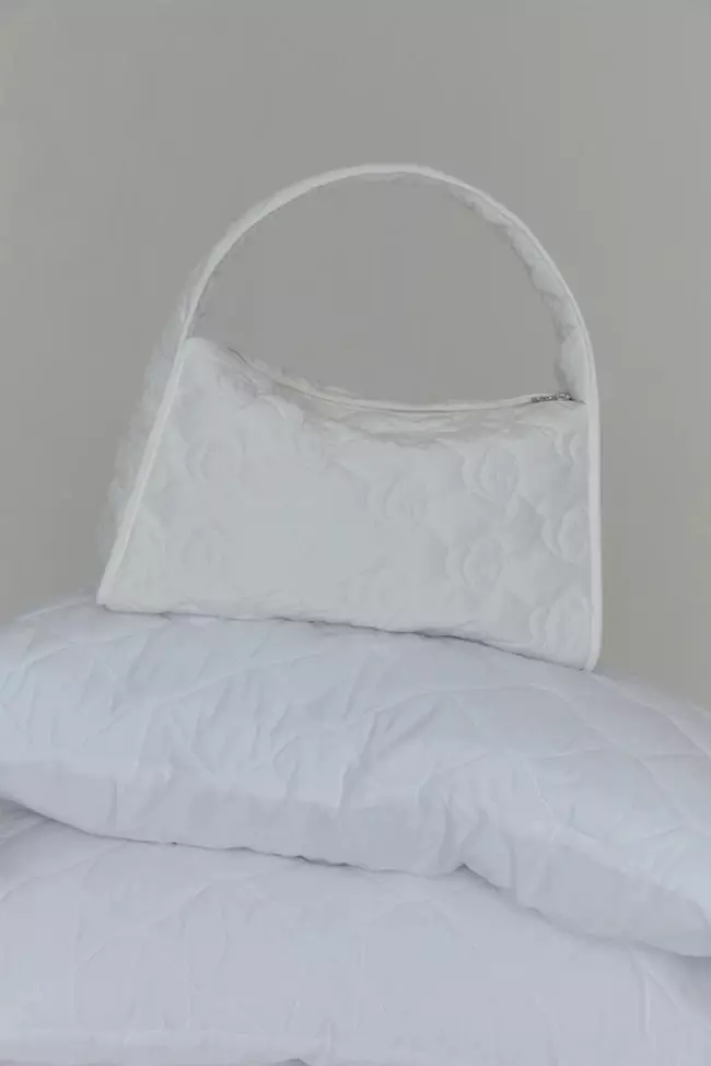 Jual Gentlewoman Vanilla Flavor Shoulder Bag Original 2024 | ZALORA ...