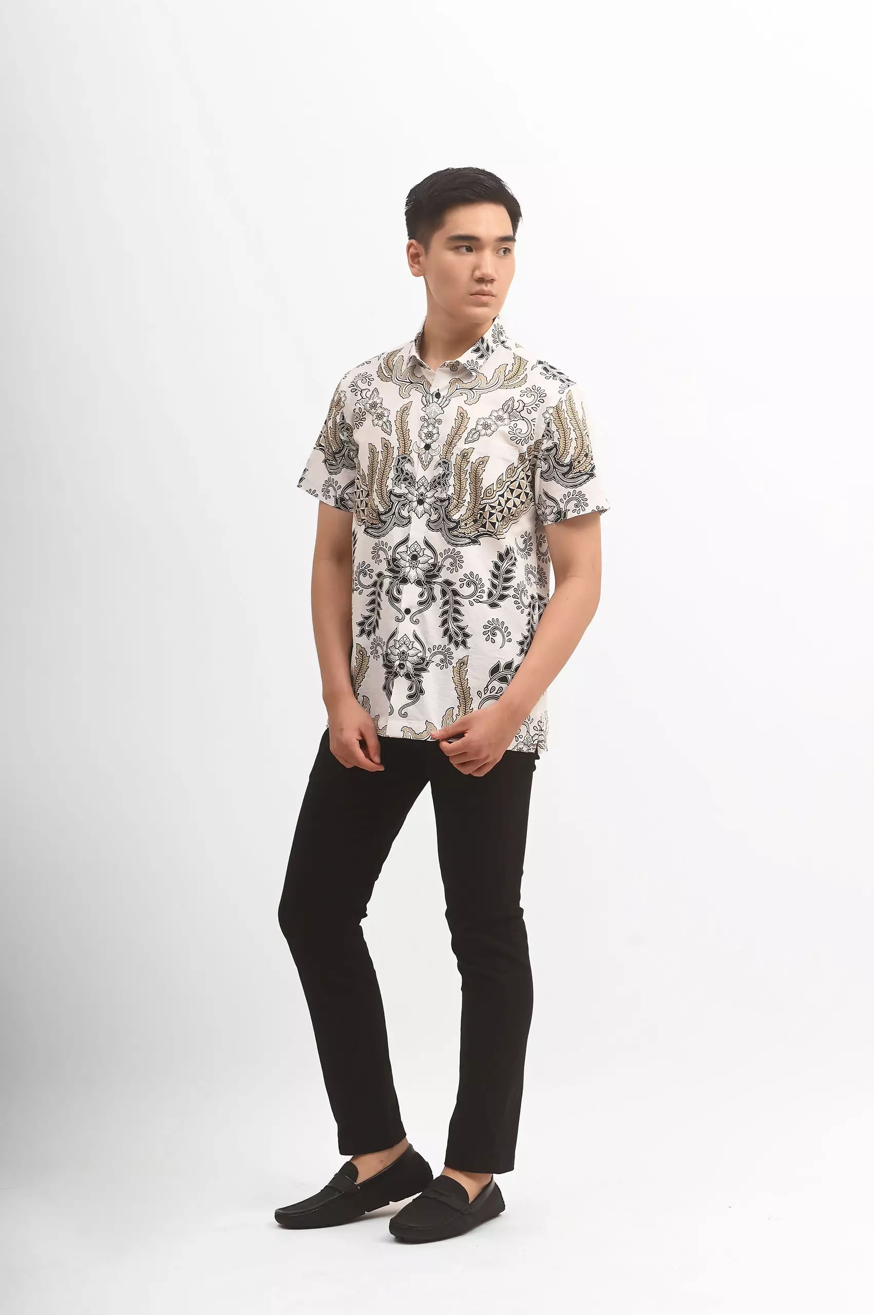 Jual Manzone MANZONE Kemeja Batik Lengan Pendek ATHARWA 02 - WHITE ...