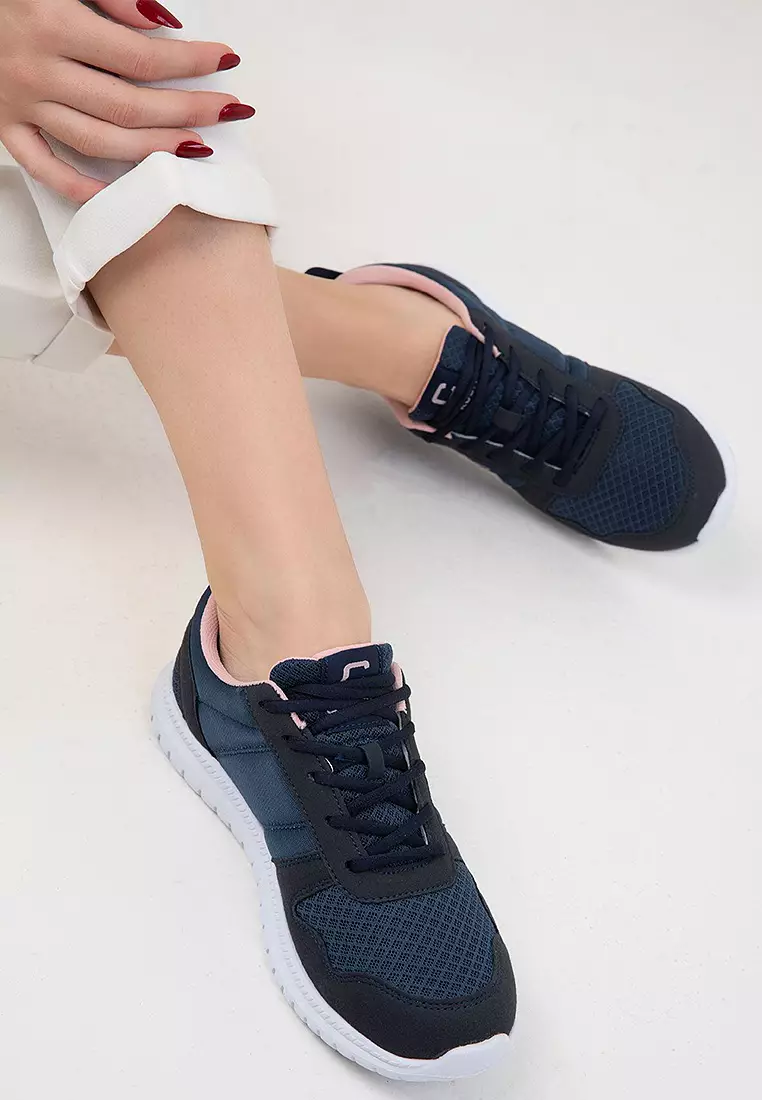 Buy Soho Sporty Lace Up Shoes 2026 Online | ZALORA Philippines