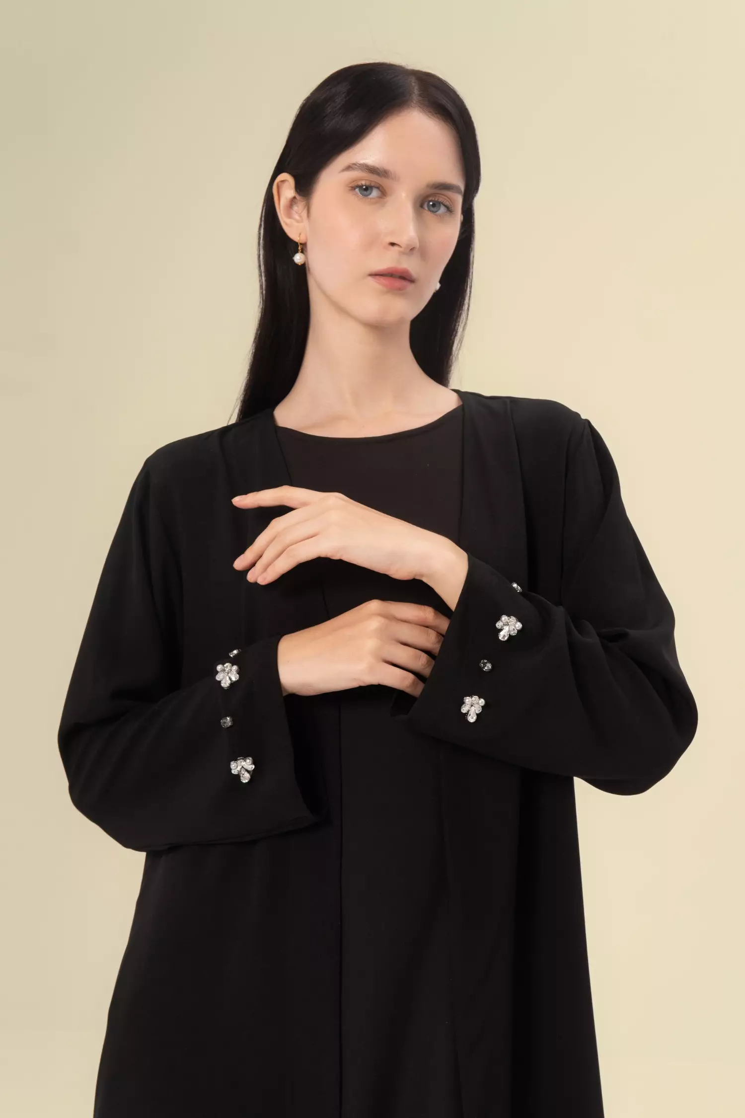 Jual Demure & Co DEMURE&CO - DESSENTIALS HEELA OPEN ABAYA SET ...