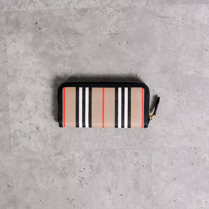 Jual BURBERRY Dompet BURBERRY CHECK BEIGE STRIPE BLACK ZIP LONG WALLET ...