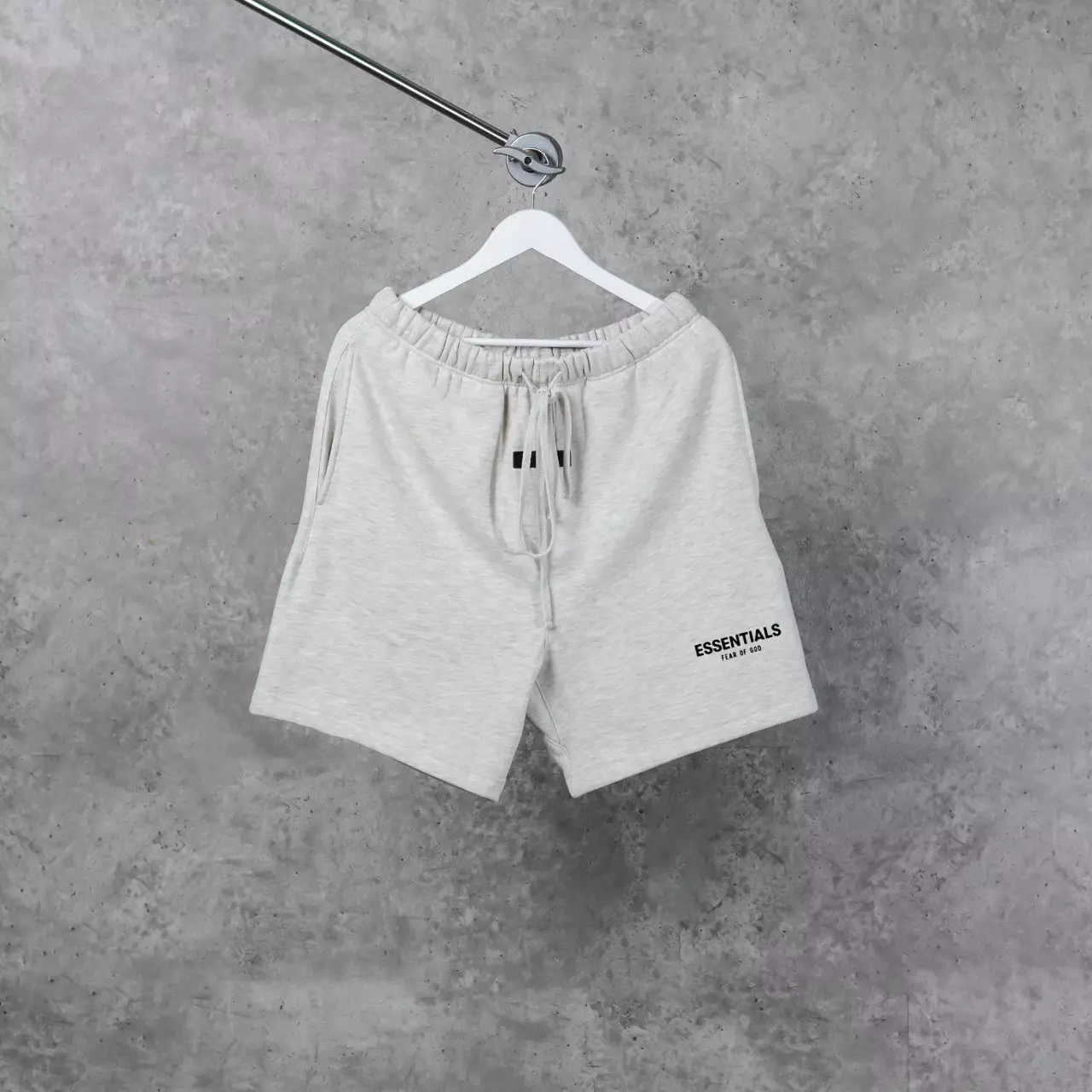 Jual Essentials Celana ESSENTIALS FEAR OF GOD TEXT LIGHT OATMEL SHORT ...