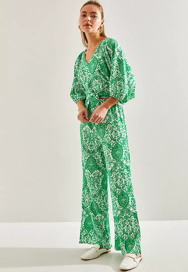 Jual Bianco Lucci Crop Top & Slit Pants Set Original 2025 | ZALORA ...