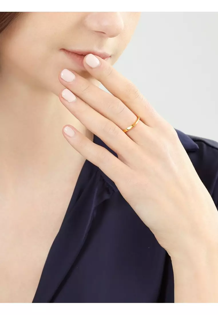 Buy Chow Sang Sang 999 Gold Essence Möbius Strip Ring for Women (Size ...