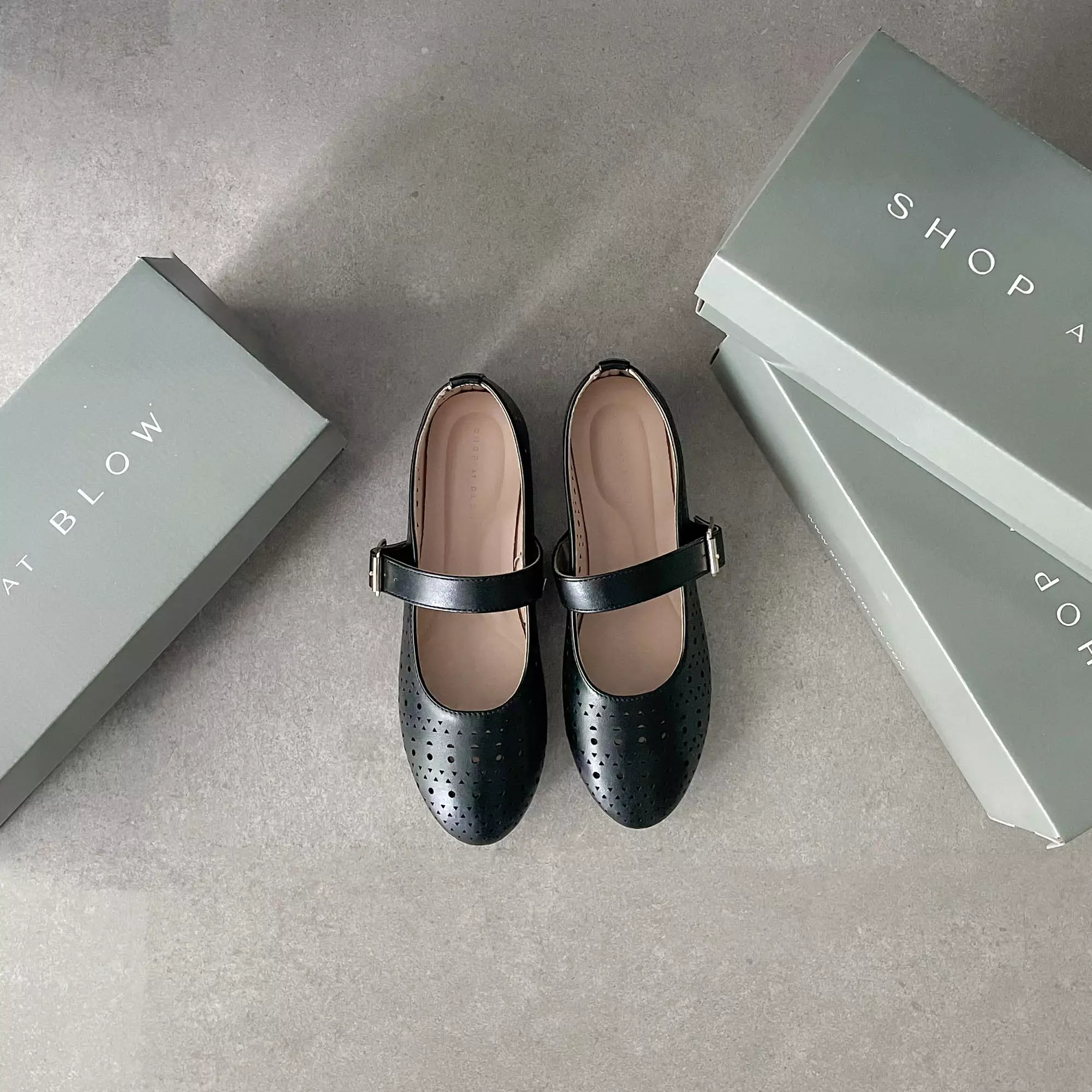 Jual Blow Blow Aura Mary Jane Flats MINNIK 0013 Original 2025 | ZALORA Indonesia