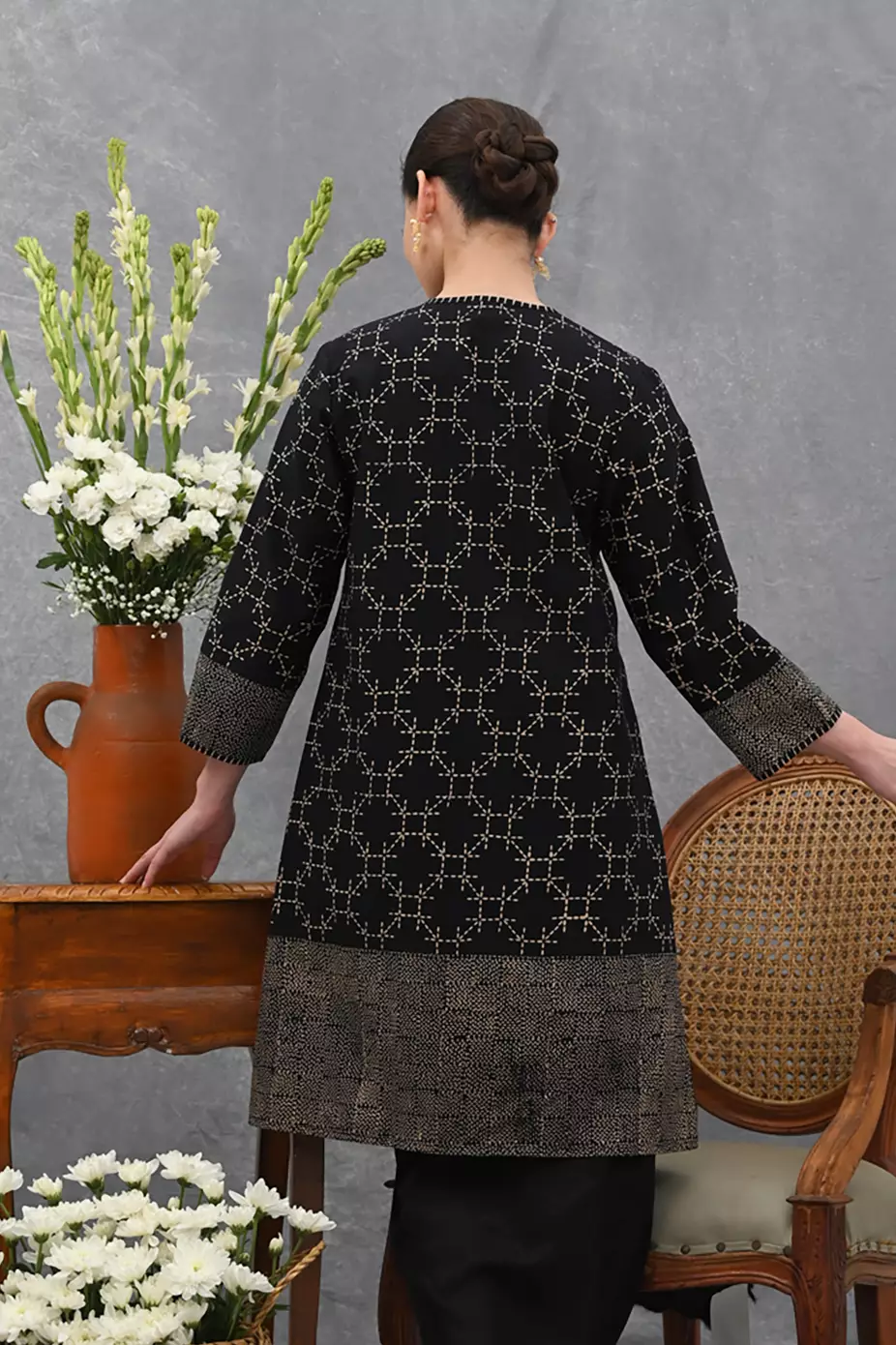 Jual Nona Rara Batik NONA RARA - Ayala Garut Black T4028 Original 2025 ...