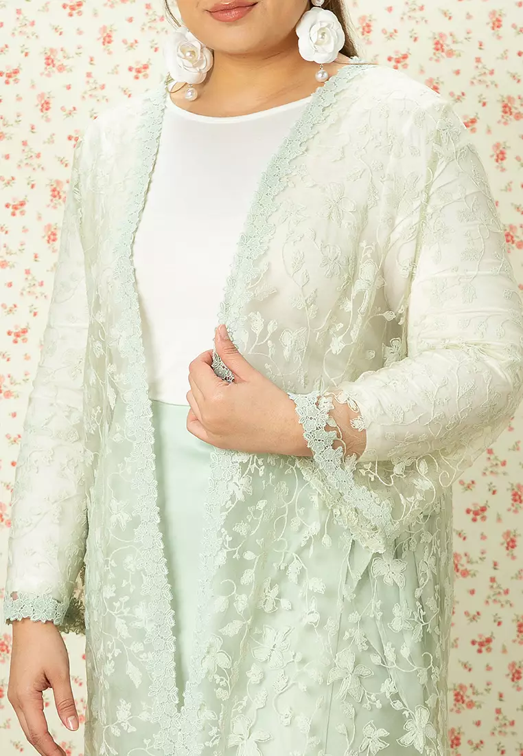 Buy Lubna ENDAH PLUS SIZE LONG LACE KEBAYA SET 2025 Online | ZALORA