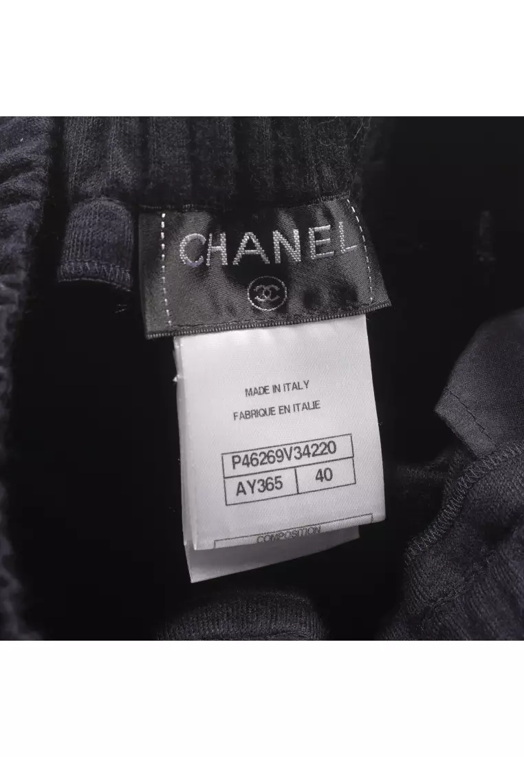 Buy Chanel Pre-Loved Chanel coco mark easy pants wool Navy Online ...