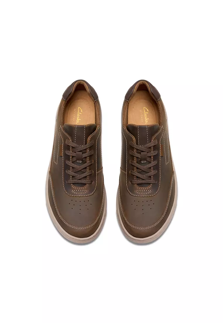 Buy CLARKS Mens Mapstone Trail Beeswax Leather 2025 Online | ZALORA