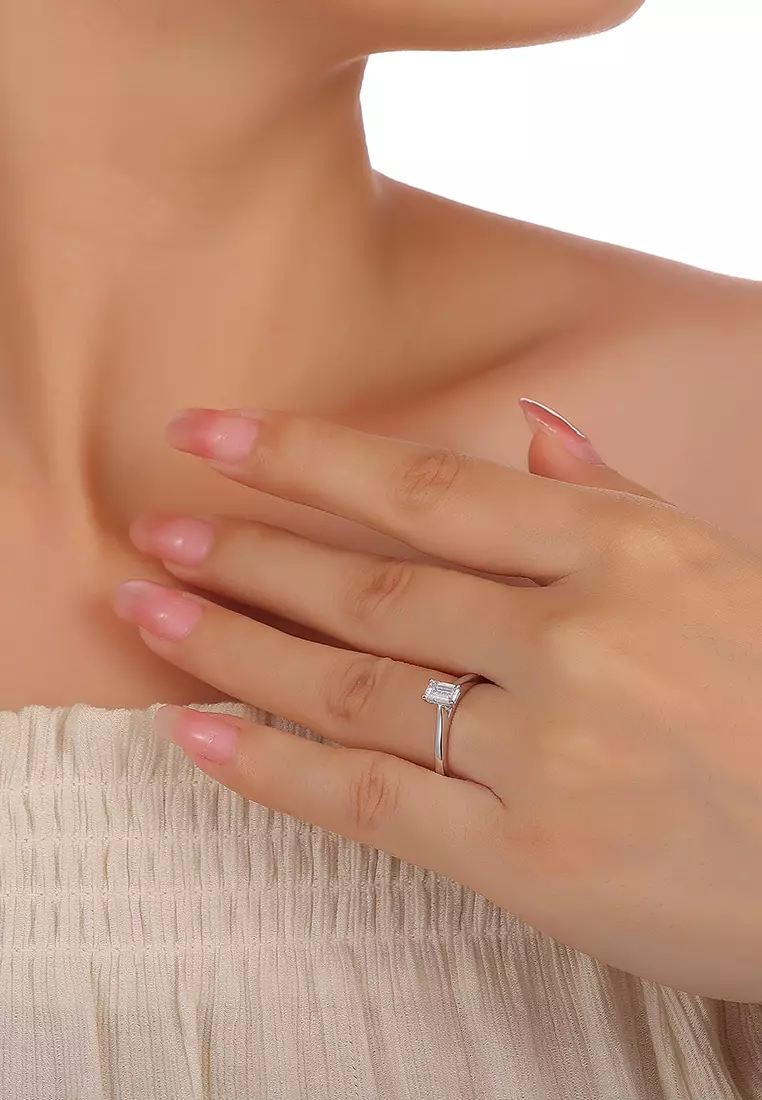 Smiling Rocks Lab Grown Diamond 0.74ct Emerald Solitaire Ring 2025 ...