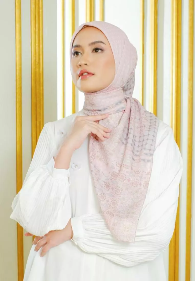 Jual ZOYA Zoya ALMA Print Scarf Peach - Kerudung Hijab Segiempat Motif ...