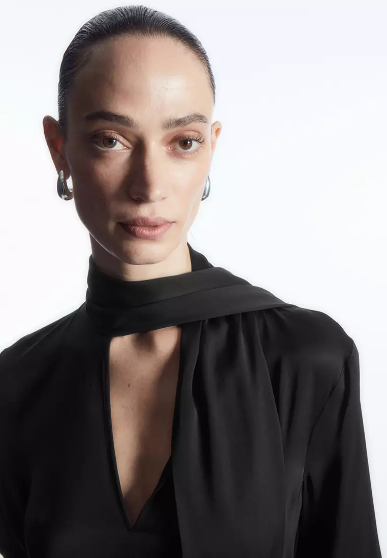 Buy COS Scarf-Detail Maxi Dress 2025 Online | ZALORA