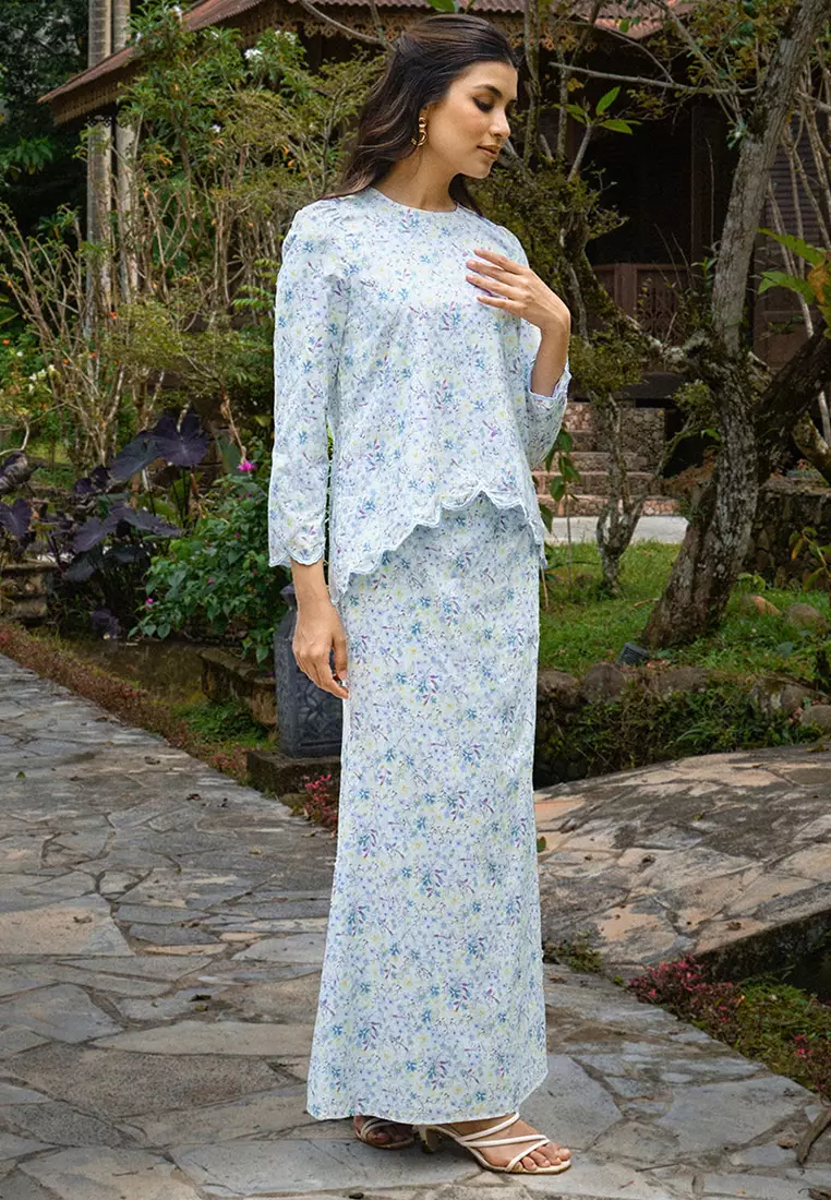 Buy POPLOOK PREMIUM COTTON Hayati Blouse & Skirt - Blue Floral Online ...