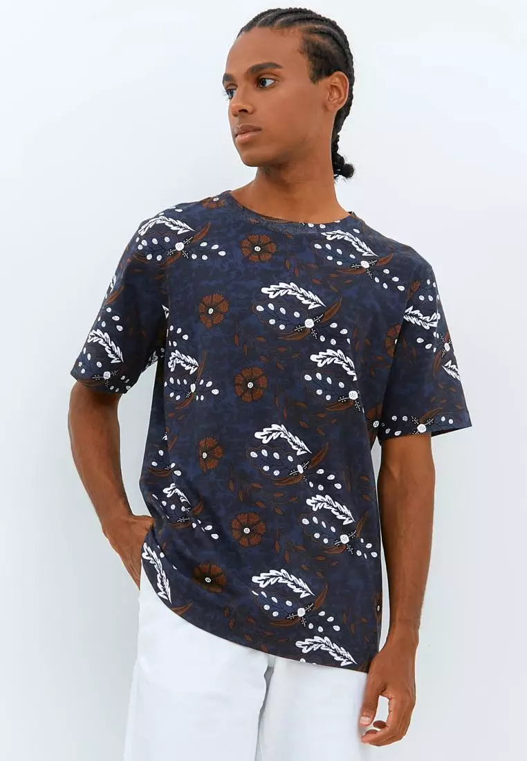 Jual Emba Classic Emba Classic - Notam Kaos Lengan Pendek Print Motif ...