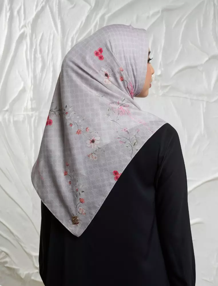 Jual ZOYA FLEUR Scarf Oyster Grey - Kerudung Hijab Segiempat Motif With BOX - Bahan Nesla ...