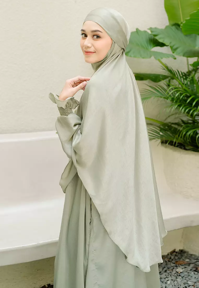 Jual Lozy Hijab Hanida Abaya Set Sage Original 2025 | ZALORA Indonesia
