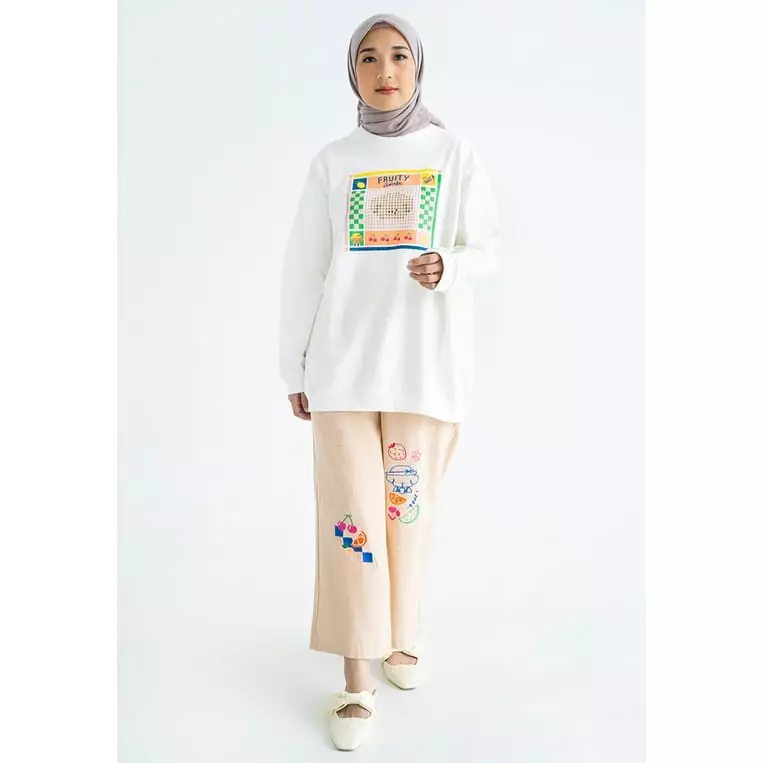 Jual Syaline Hijab CHIO PANT BEIGE EMBROIDERY Original 2024 | ZALORA Indonesia