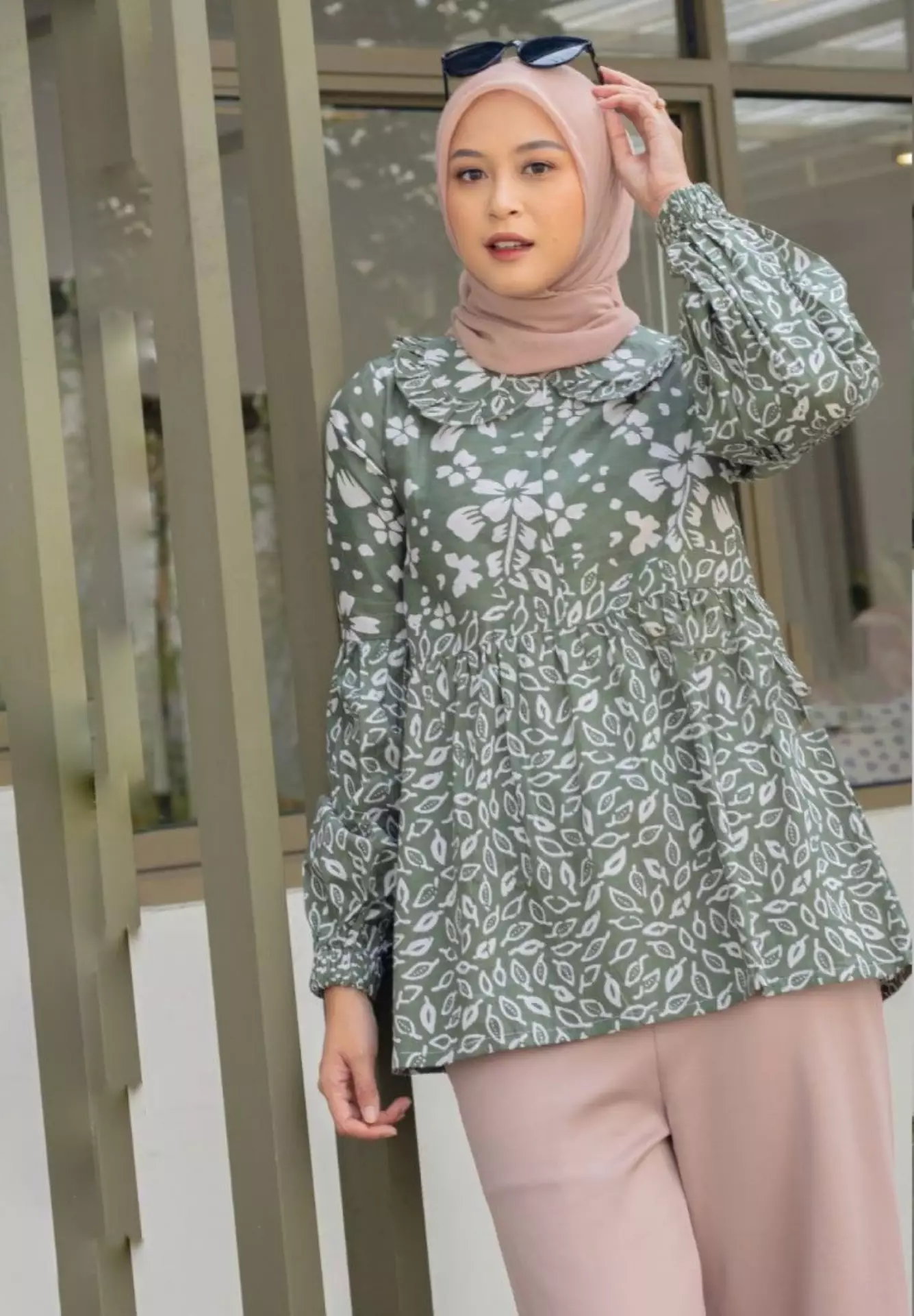 Jual Elegant Batik Ayla Hijau Blouse Batik Premium Elegant B.K Original ...