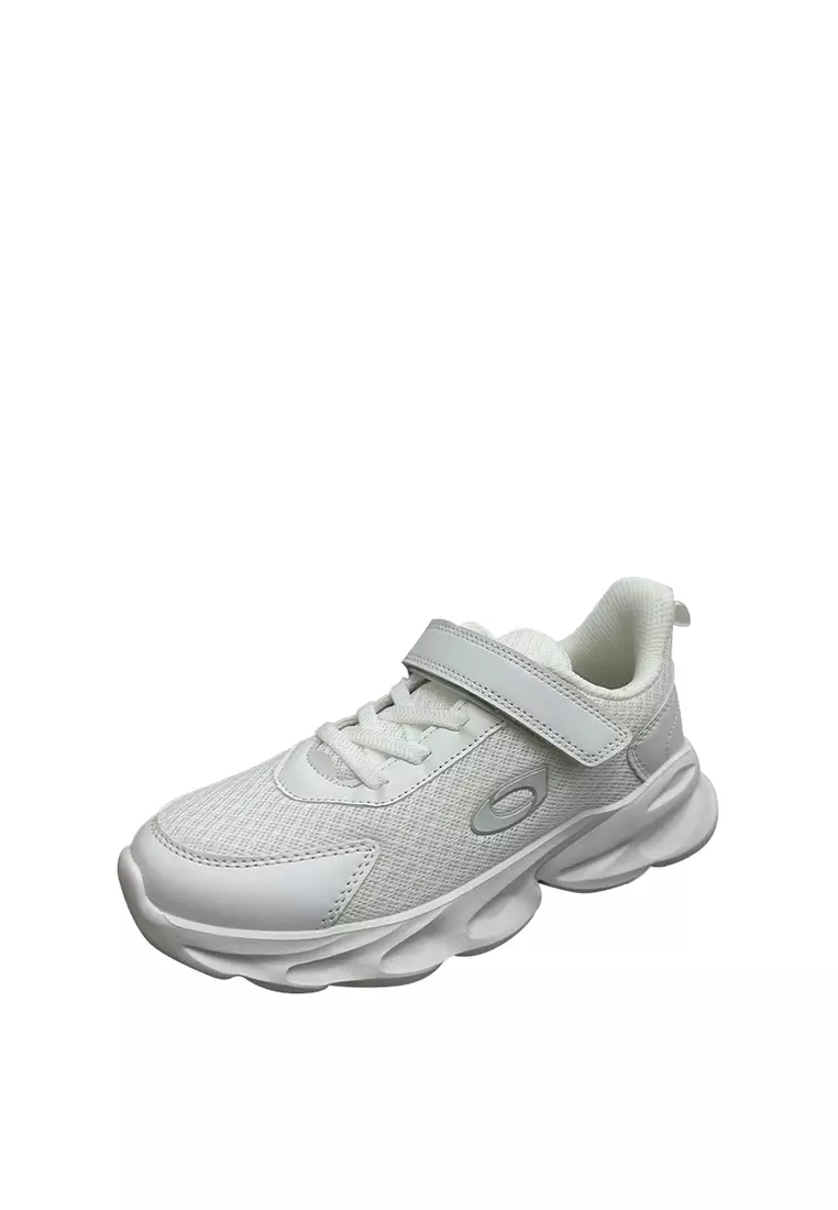 Buy Cross Trekkers Girls' Astra Runner 2025 Online | ZALORA Philippines