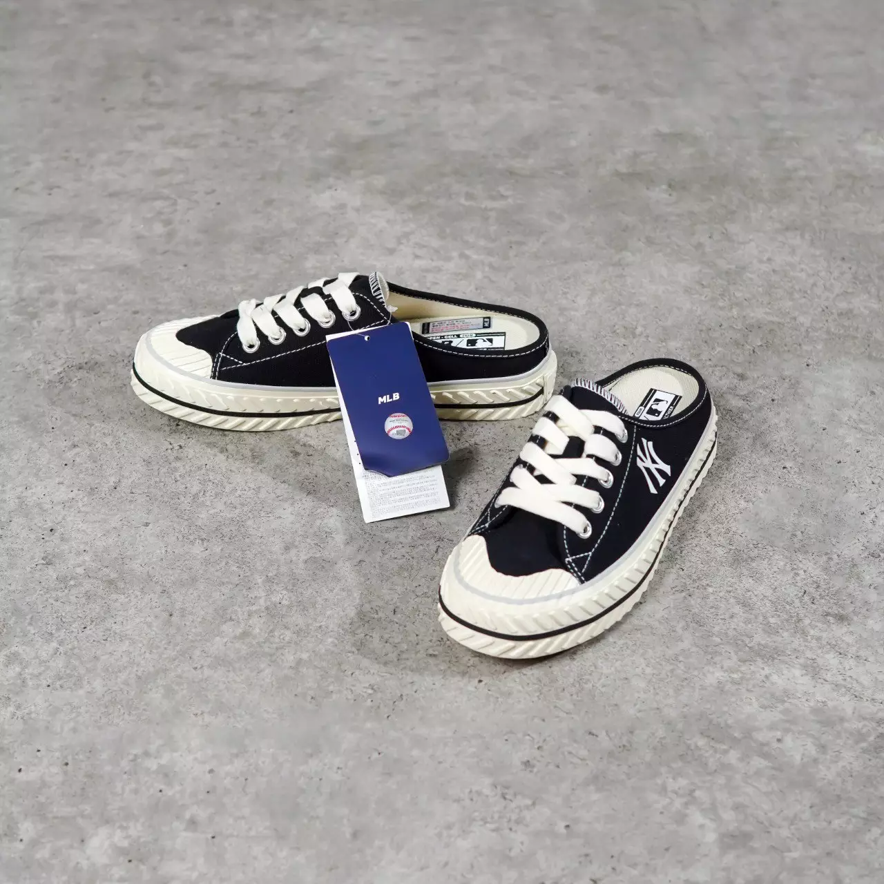 Jual MLB Sepatu MLB NY WHITE BLACK MULES SNEAKER 100% ORIGINAL Original ...