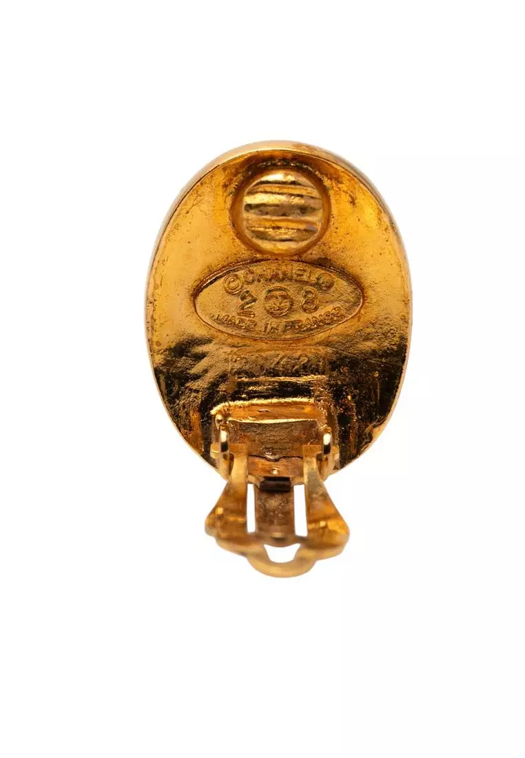 Buy Chanel Pre-Loved Chanel Gold Plated Cc Oval Clip On Earrings 2025 ...