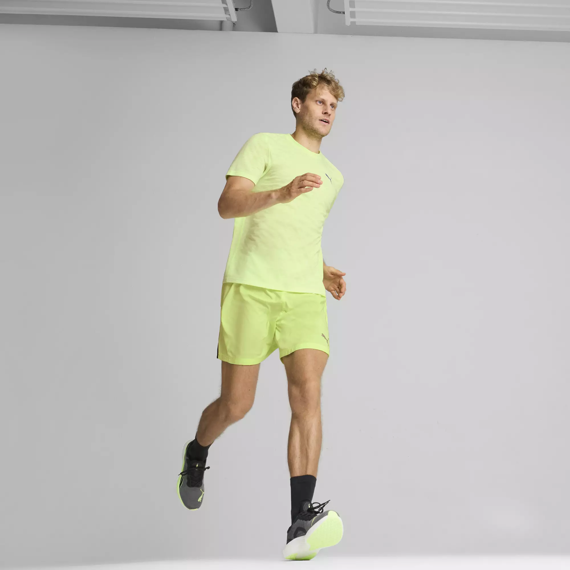 Jual PUMA Scend Pro Ultra Men'S Running Shoe Original 2025 | ZALORA ...