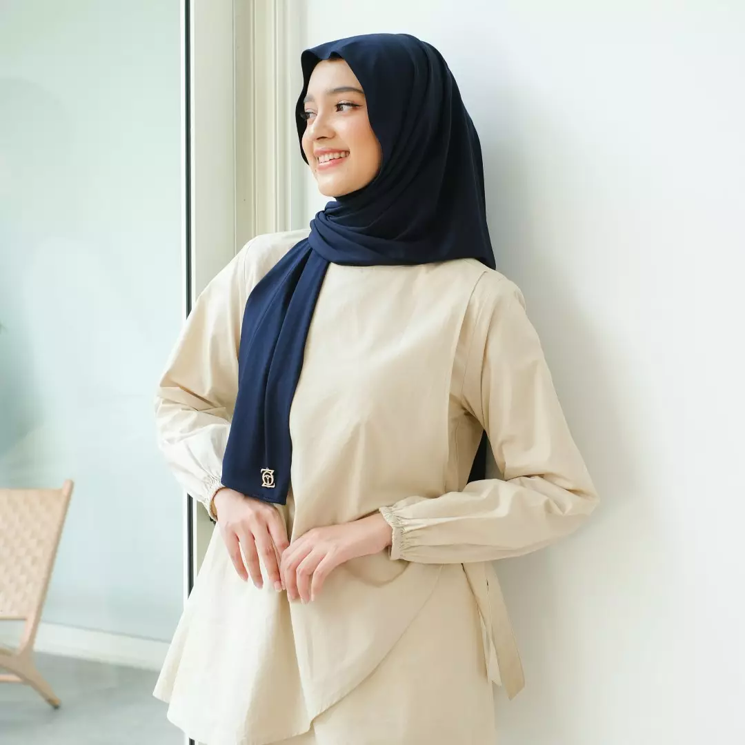 Jual ZOYA Zoya CALISTA Pashmina Instant Navy - Hijab Pashmina Instan Polos Bahan Jersey Original ...