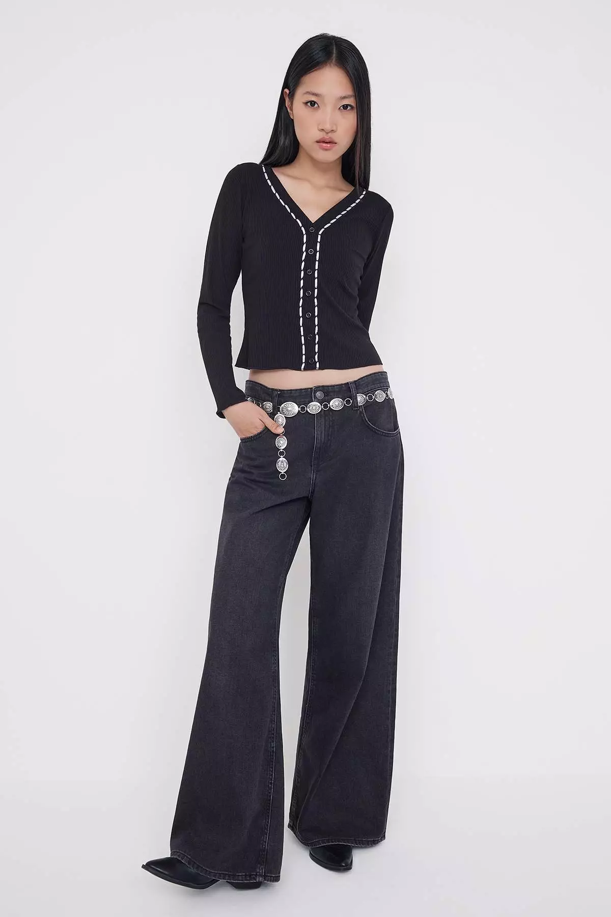 Buy Trendyol Black Accessory Detailed Buttoned Body-Fitting Long Sleeve ...