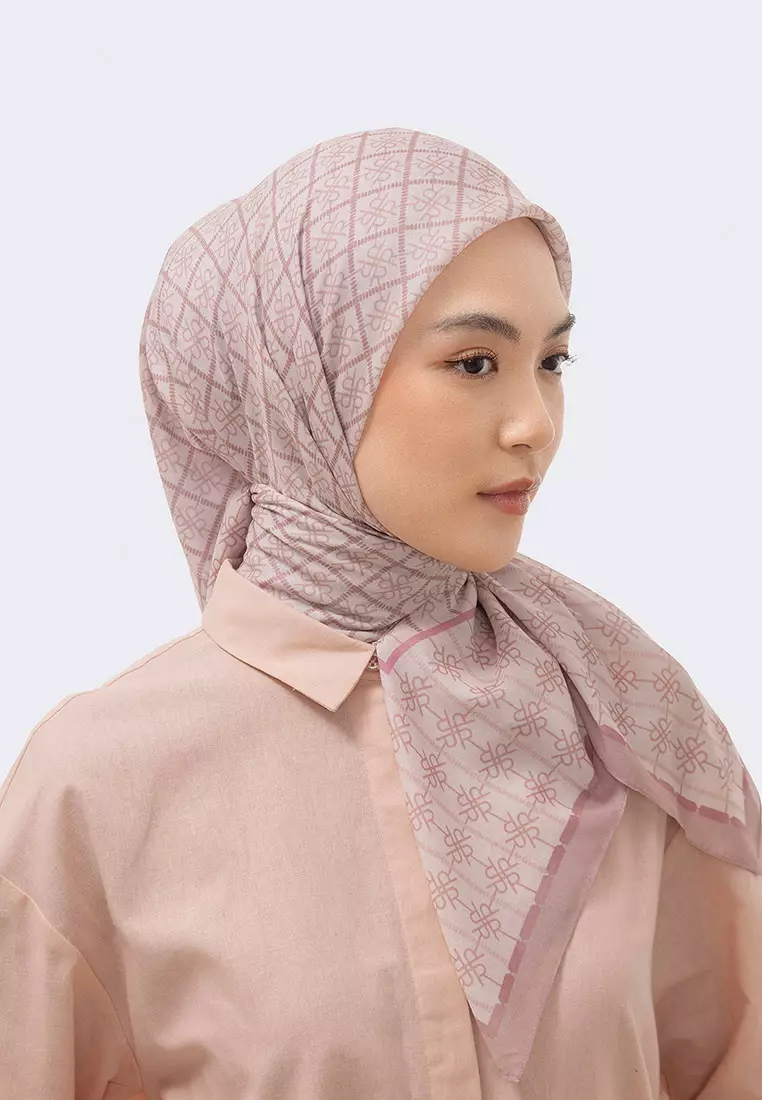 Jual RIAMIRANDA Ria Miranda Pale Pink Soraya Monogram Scarf (Pale Pink ...