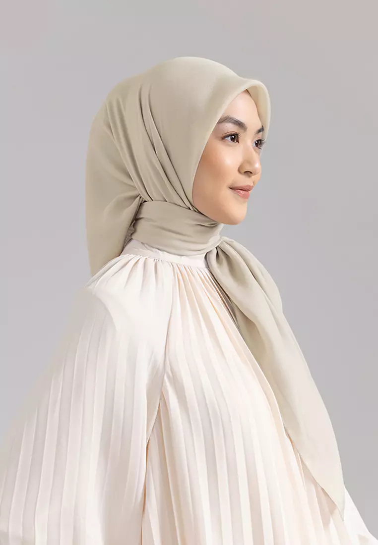 Jual Riamiranda Ria Miranda Latte Rarina Scarf Original 2024 | ZALORA Indonesia