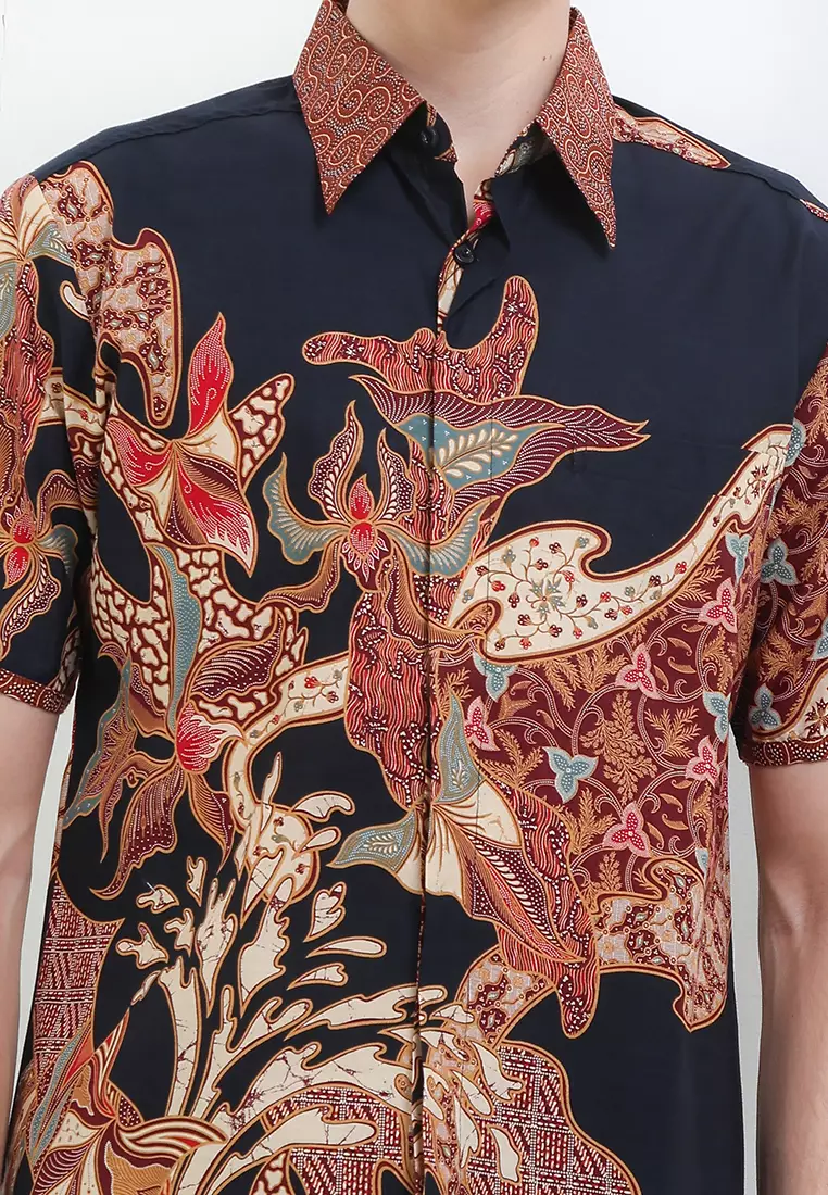 Jual ARJUNA WEDA Hem Body Fit Batik Daun Original 2025 | ZALORA Indonesia