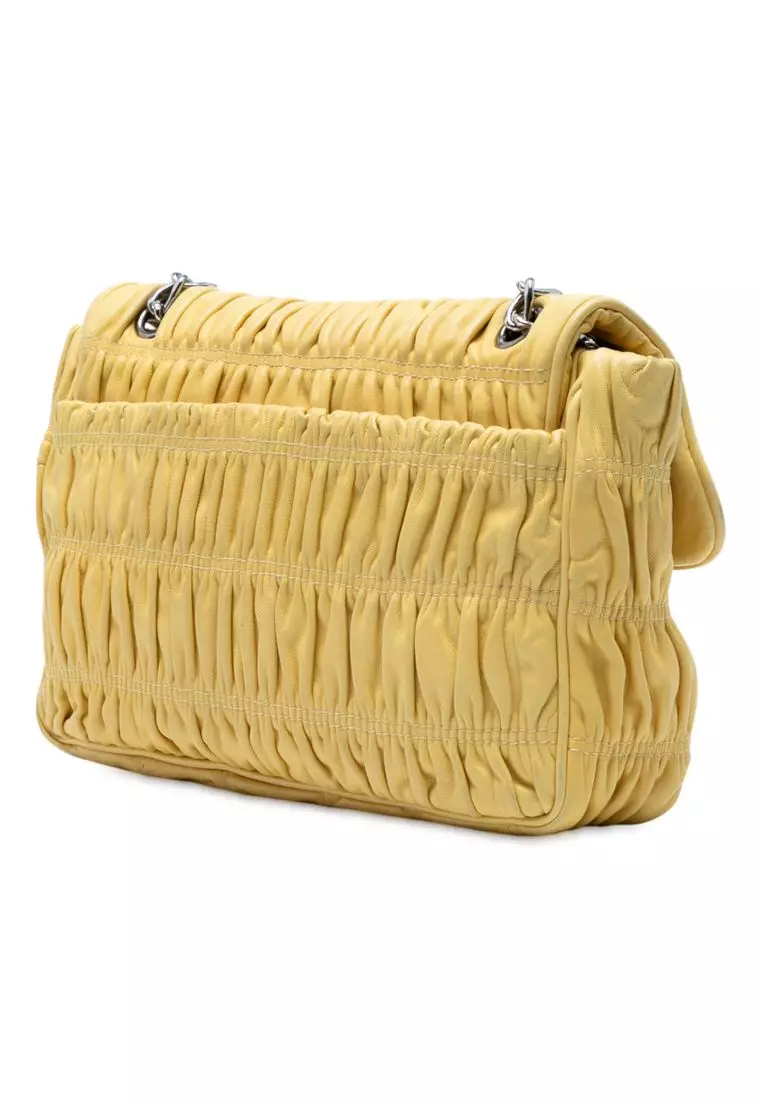 網上選購 Prada 二手 Prada 中型納帕皮 Gaufre 鏈條翻蓋包 2025 系列 | ZALORA香港