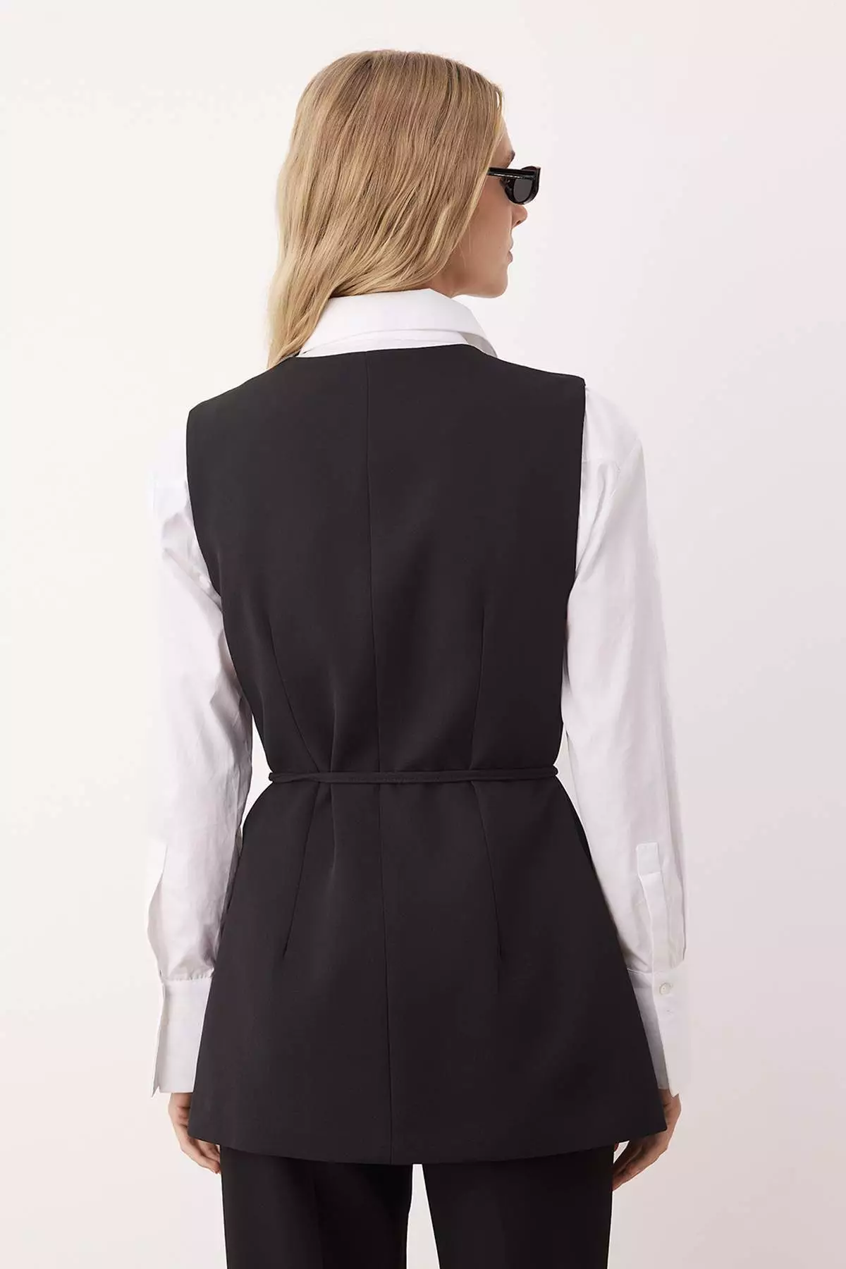 Buy Trendyol Black Belt Detail Lined Vest Tctaw26Yl00003 2026 Online ...