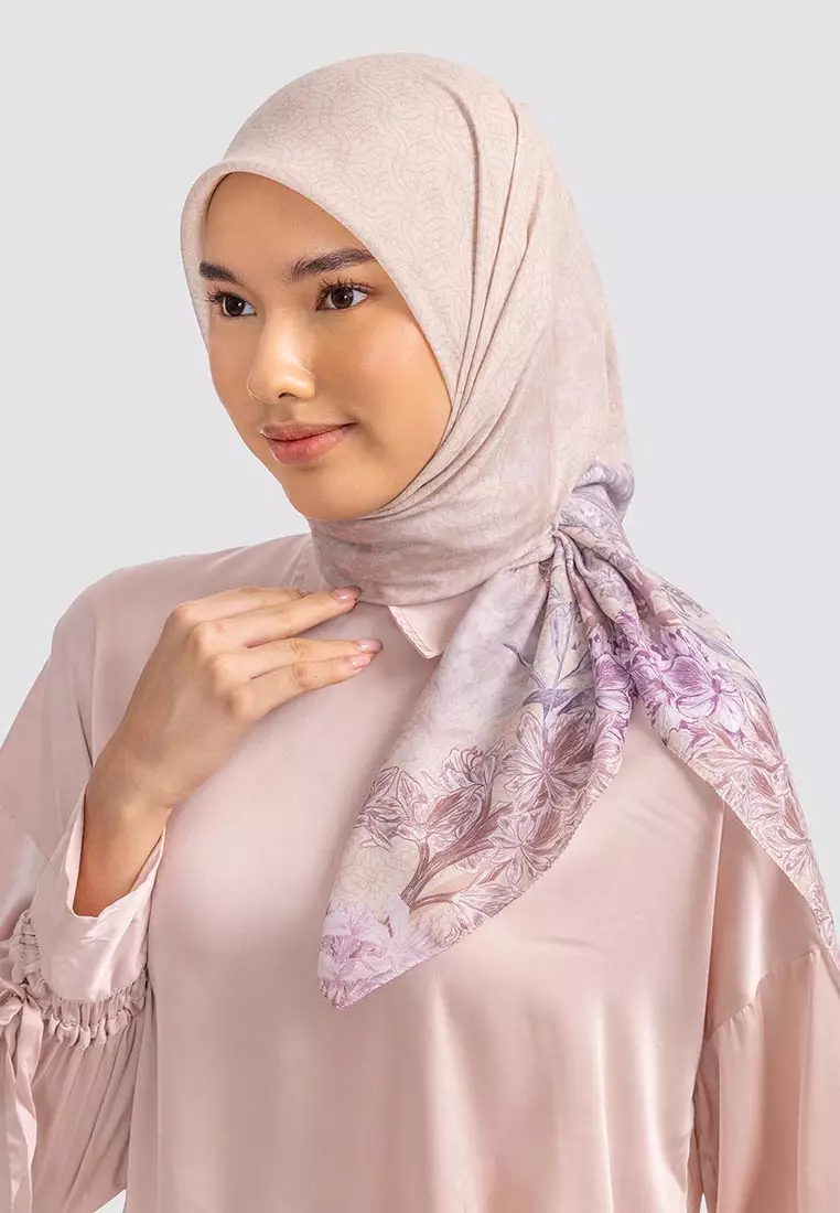 Jual Riamiranda ZALORAYA Ria Miranda Cream Quinn Scarf Original 2025 ...