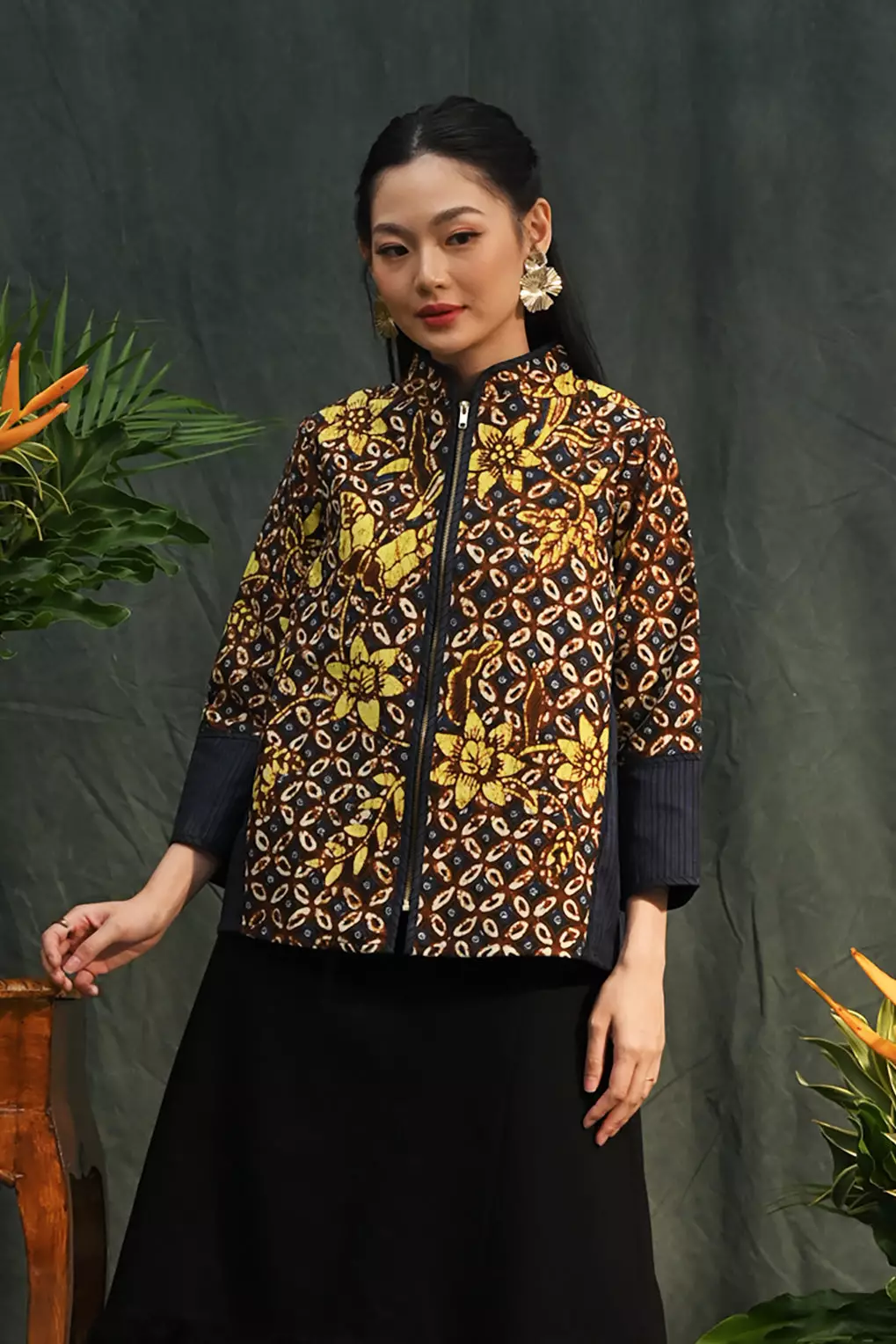 Jual Nona Rara Batik NONA RARA - Vivare Tulis Sogan T3156, Blouse Batik ...