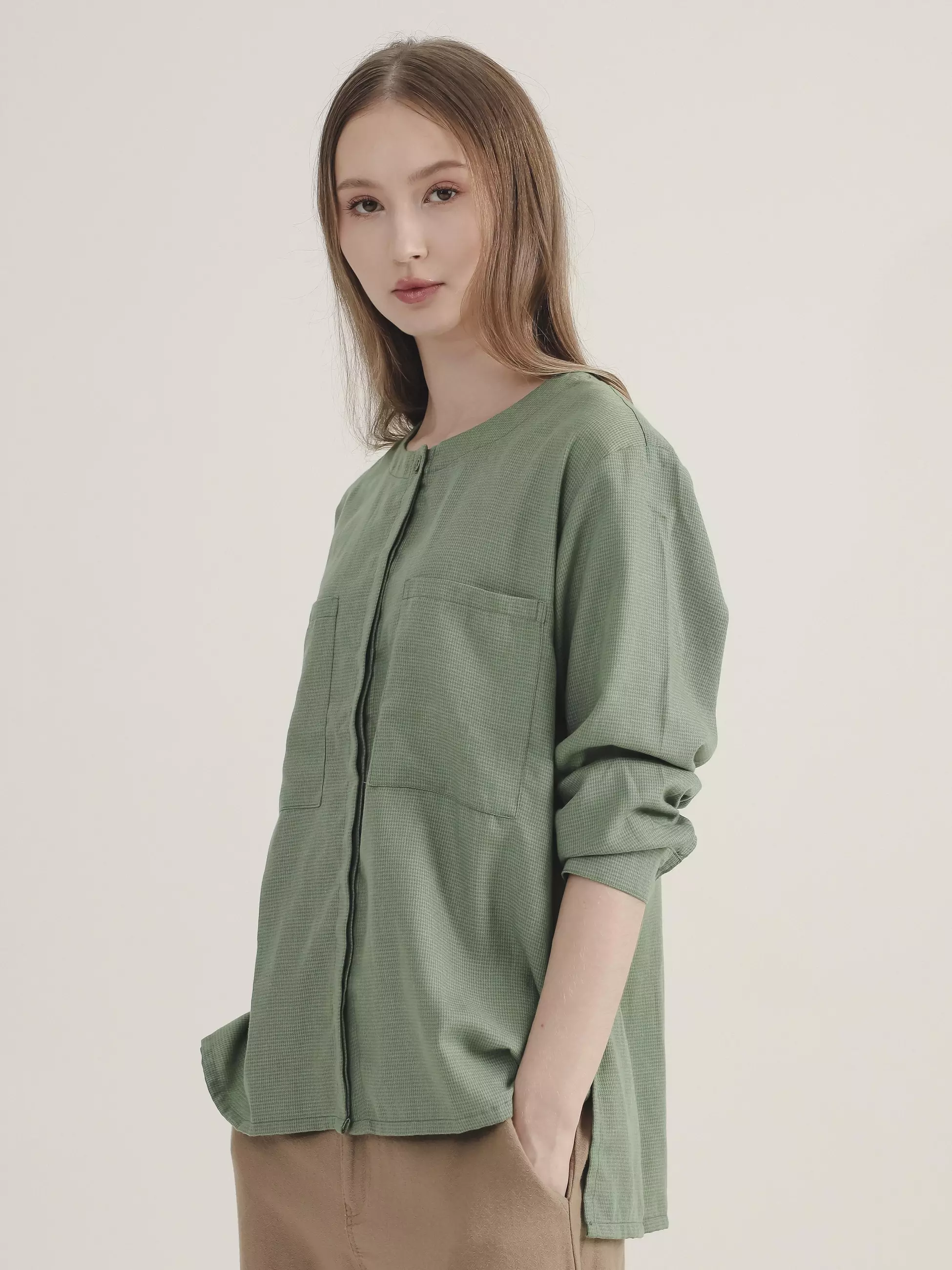 Jual EXPAND Moiya Blouse Original 2026 | ZALORA Indonesia