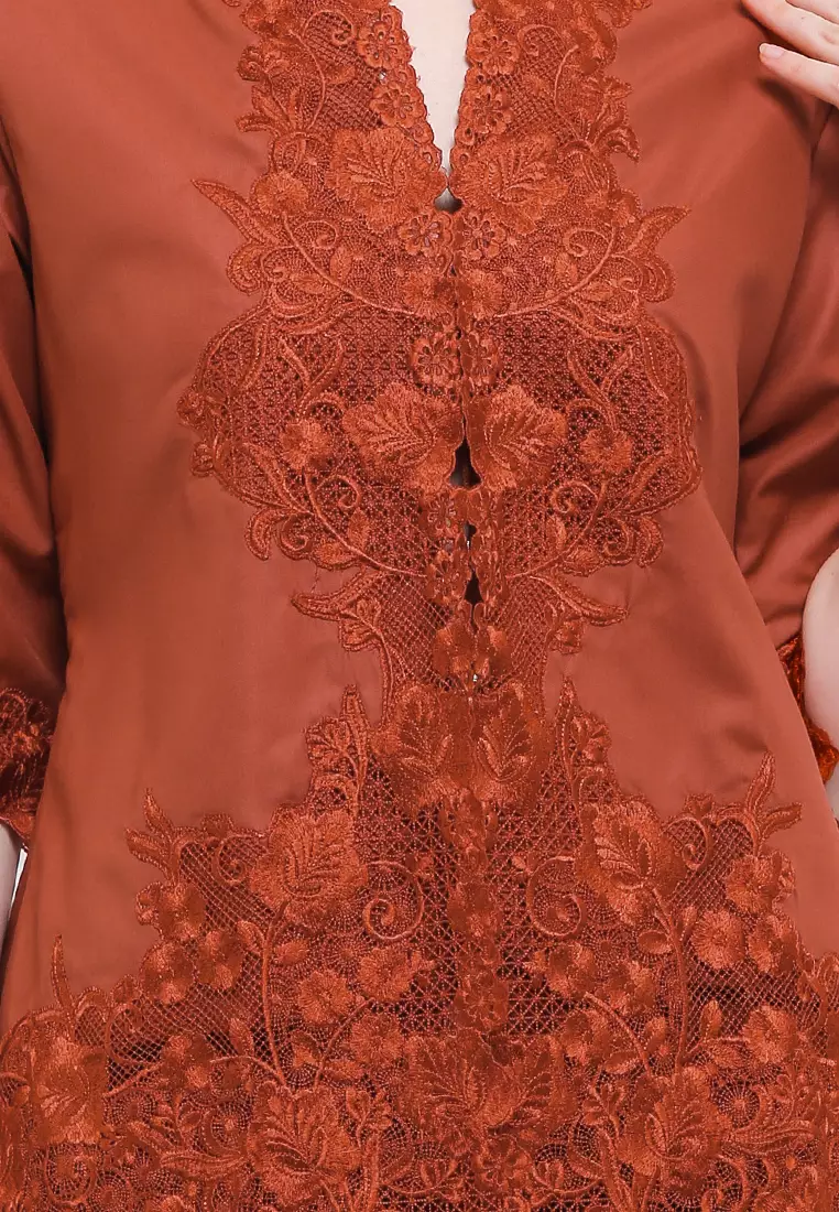 Jual Batik First Kebaya Classic Kupnat CH38 Embroidery Original 2026 ...