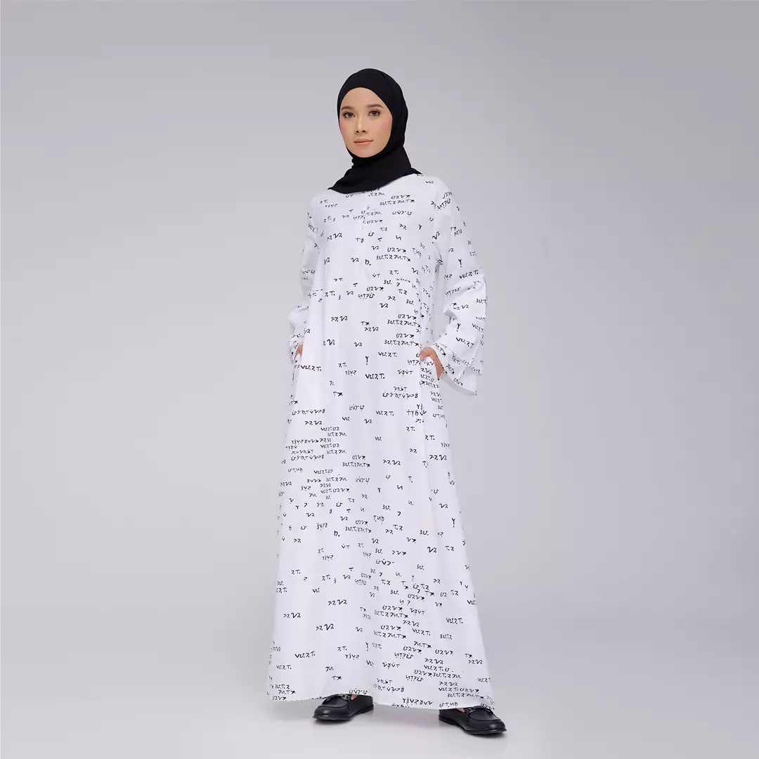Jual ZM Anniversary Sale - ZM Zaskia Mecca - Talia White Gamis - Aksara ...
