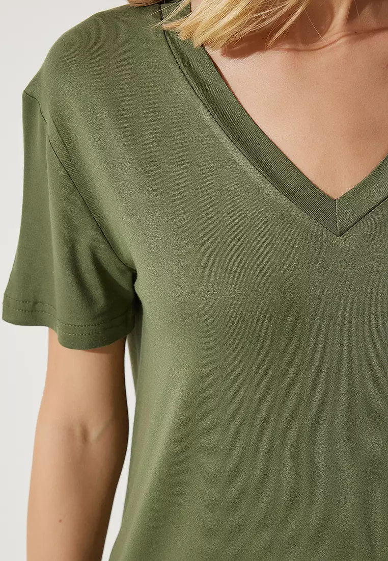 Jual Happiness Istanbul Basic V Neck Tee Original 2025 | ZALORA Indonesia
