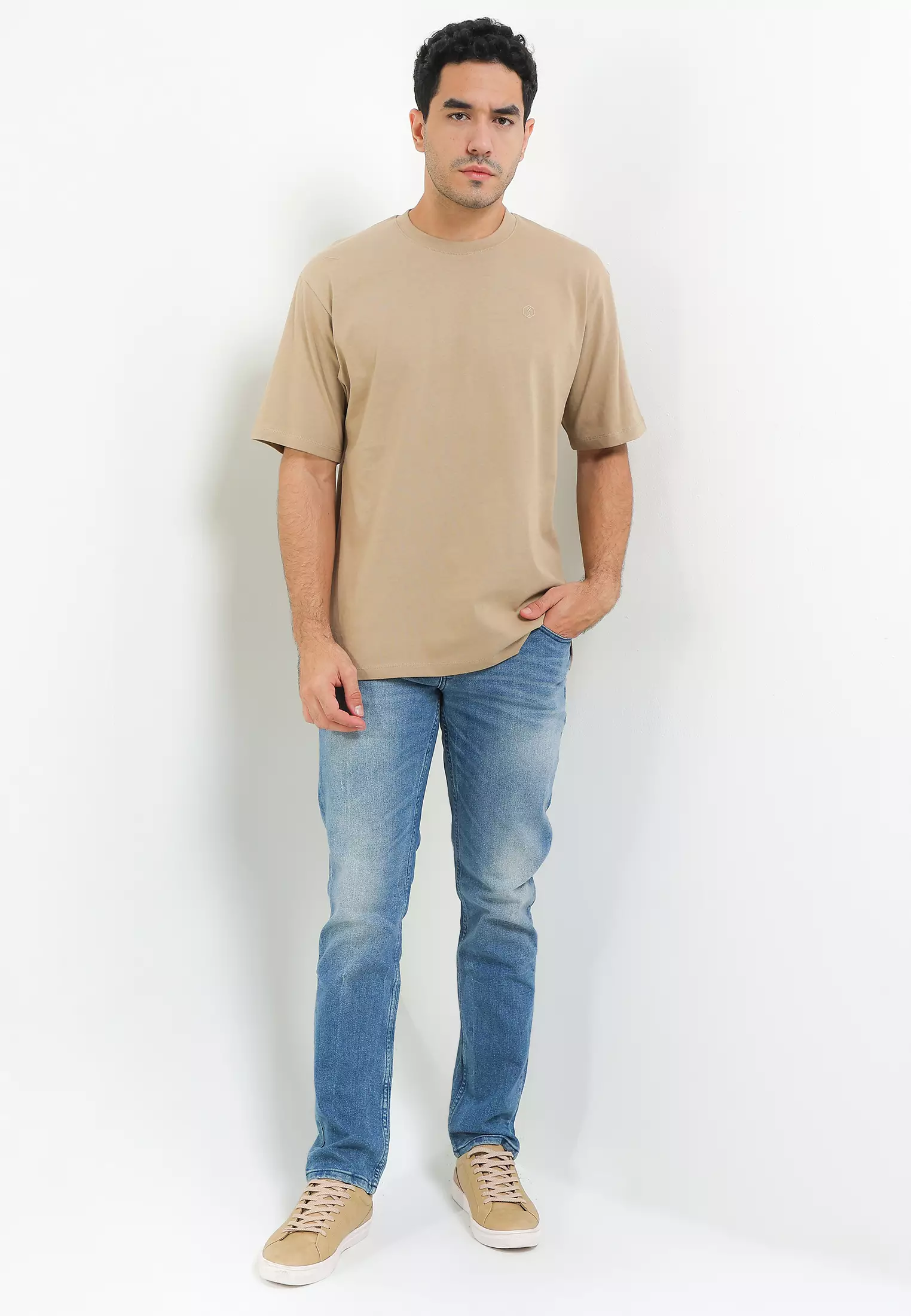 Jual Cressida Cressida Signature T-shirt Oversized Basic Cream - H033R ...