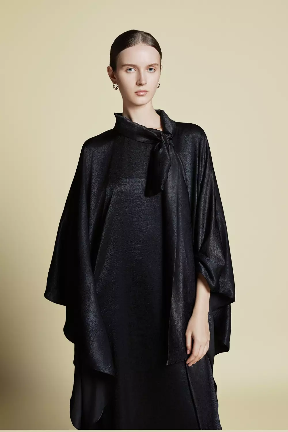 Jual Demure & Co DEMURE&CO - Draped High Neck Kaftan in Viscose Black ...