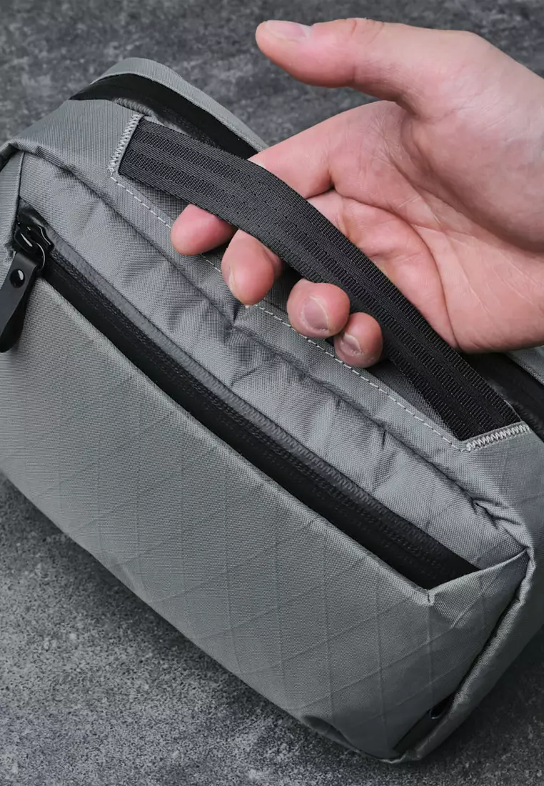 Jual Alpaka Alpaka Elements Tech Case Max - EPLX450 Grey Original 2025 | ZALORA Indonesia