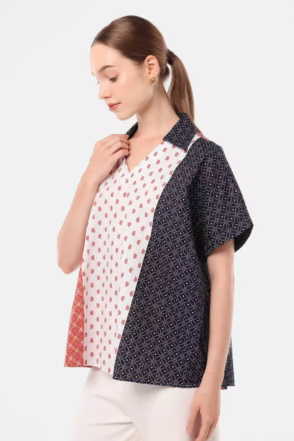 Jual Minimal MINIMAL - Nastira - Blus Katun Motif Etnik - Red Colour ...