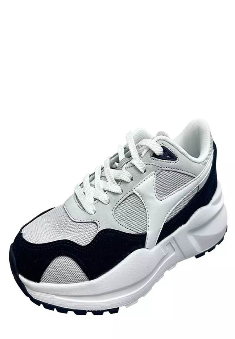 Buy Cross Trekkers Men's William Runner 2025 Online | ZALORA Philippines