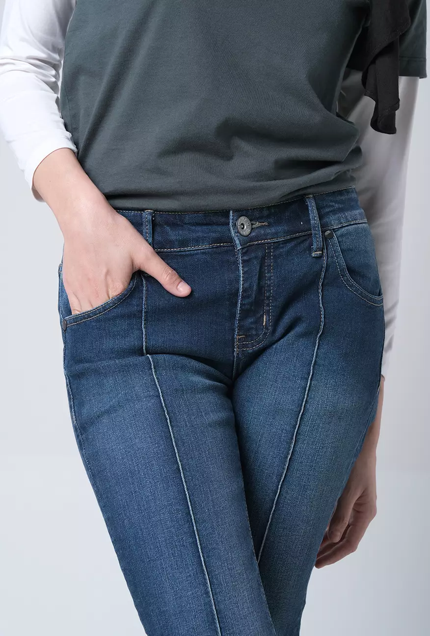 Jual LOGO JEANS Logo Jeans Jeans Wanita Boot Cut Ovelia Dark Blue ...