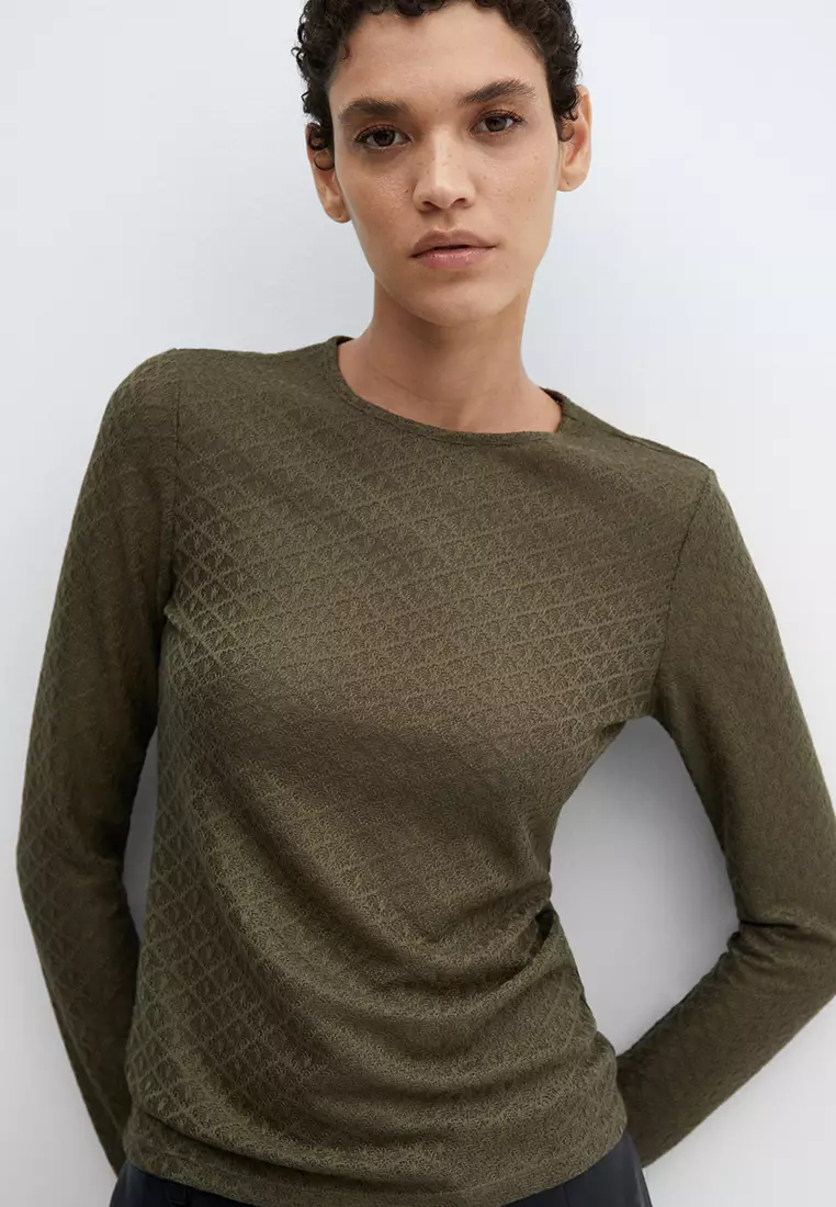 Jual Mango Textured Knit T-Shirt Original 2025 | ZALORA Indonesia