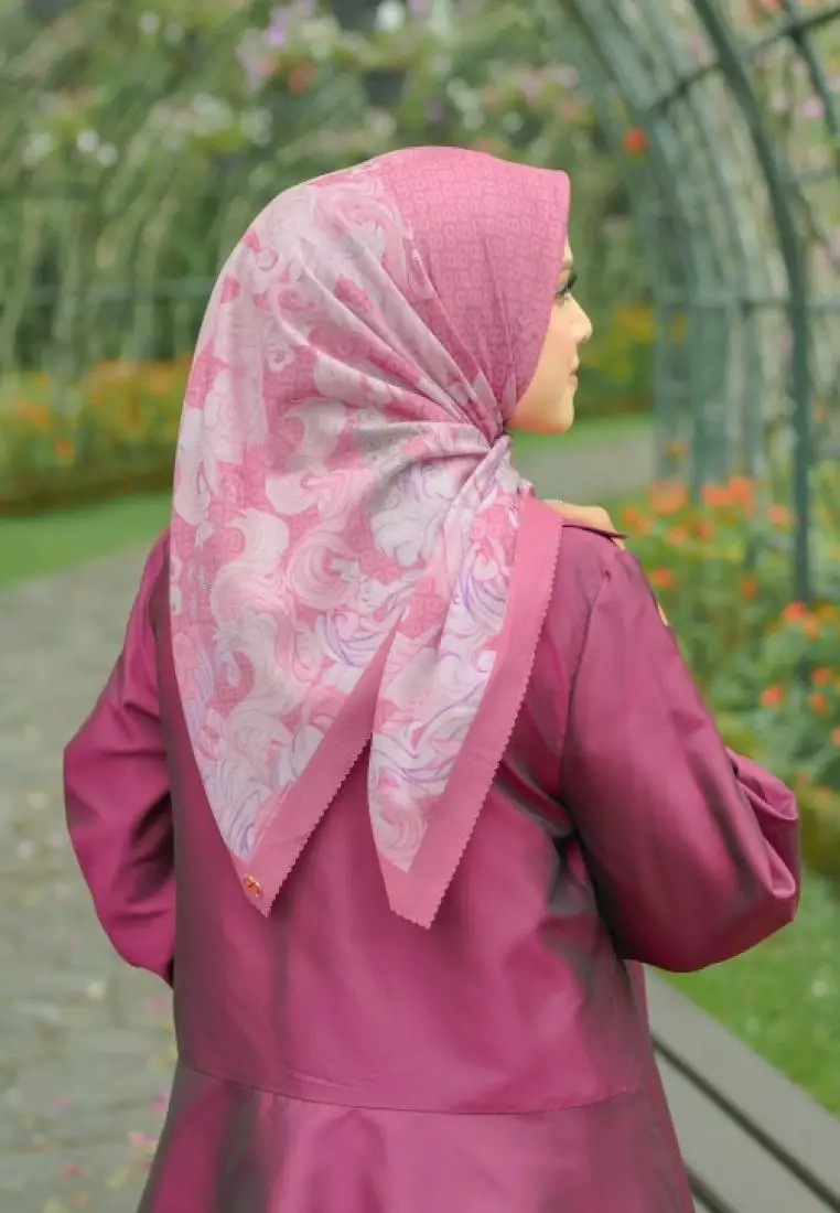 Buy Buttonscarves The Friendship Voile Square Small - Big Mac 2024 Online | ZALORA